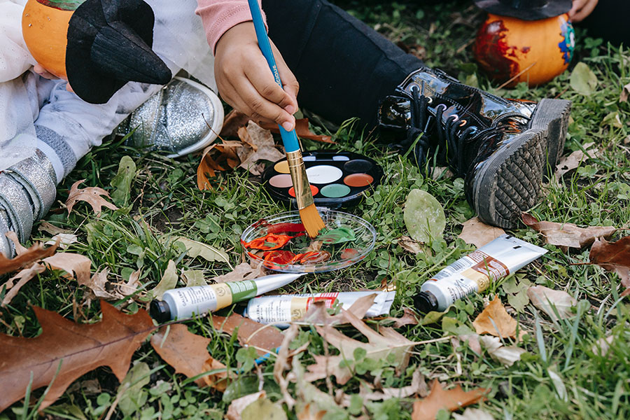 DIY Horror-themed Crafts and Games for Kids!